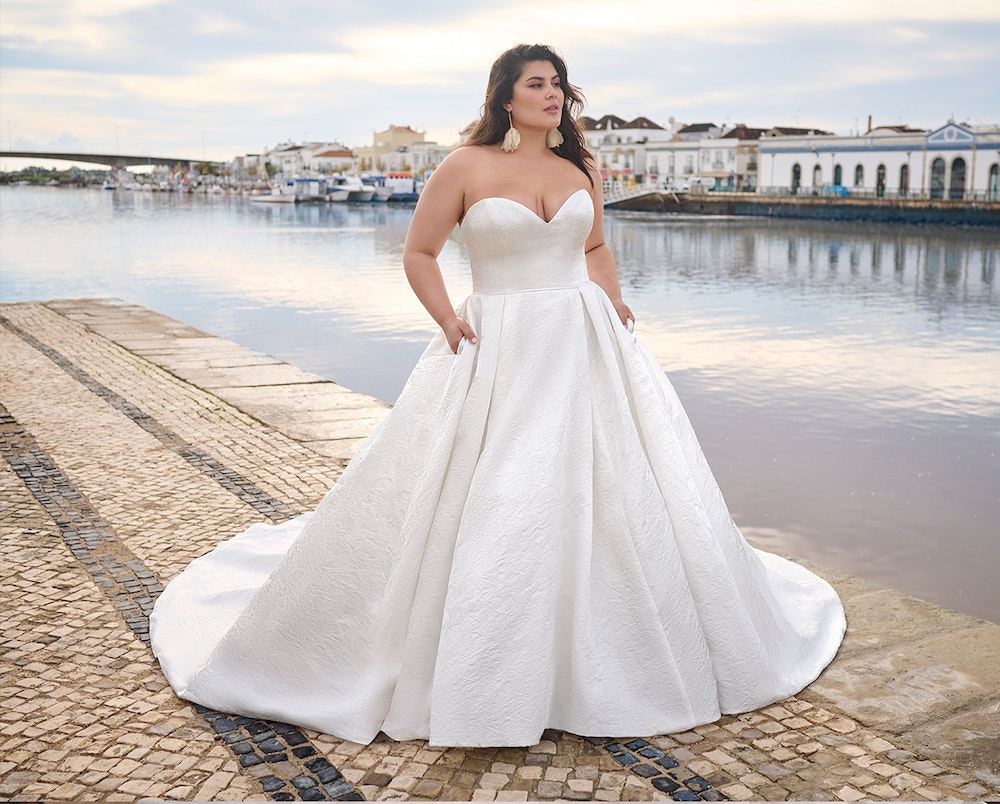 The Allure of Plus-Size Bridesmaid and Bridal Dresses | ART KOLLOCSION